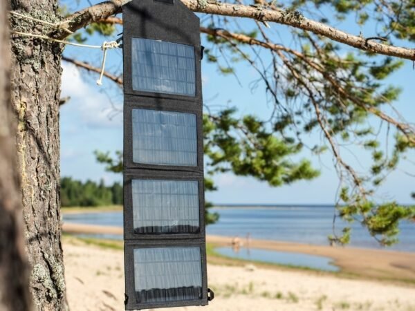Foldable Solar Panels: A Guide to Portable Solar Solutions